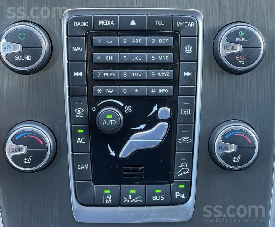 Melns Volvo XC60 2014 Rīga, ar dzinēja tilpumu 2.40 L un nobraukumu 239 tūkst. km par 12000 €, foto 18 vietnē AUTOMOTO.COM.LV