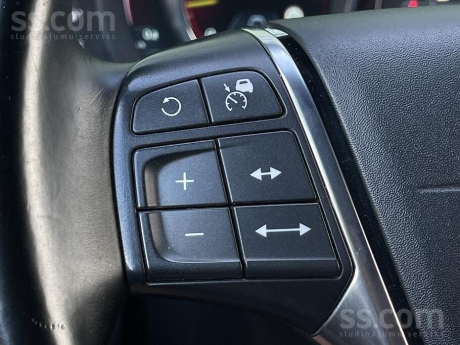Melns Volvo XC60 2014 Rīga, ar dzinēja tilpumu 2.40 L un nobraukumu 239 tūkst. km par 12000 €, foto 19 vietnē AUTOMOTO.COM.LV