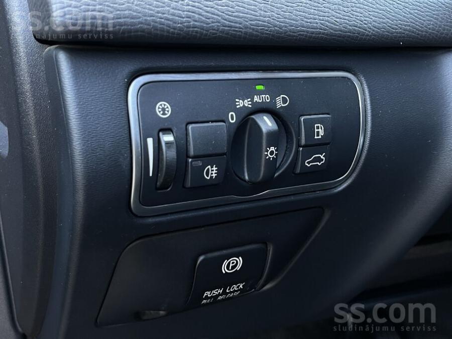 Melns Volvo XC60 2014 Rīga, ar dzinēja tilpumu 2.40 L un nobraukumu 239 tūkst. km par 12000 €, foto 23 vietnē AUTOMOTO.COM.LV