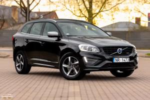 Black Volvo XC60 2014 in Jelgava, with an engine capacity of 2.40 L and mileage of 285 thousand km for 15900 €, photo 3 on AUTOMOTO.COM.LV