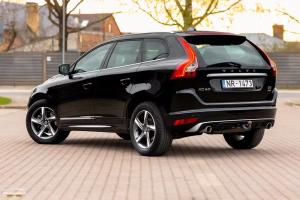 Black Volvo XC60 2014 in Jelgava, with an engine capacity of 2.40 L and mileage of 285 thousand km for 15900 €, photo 5 on AUTOMOTO.COM.LV