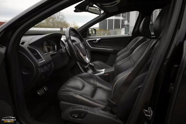 Melns Volvo XC60 2014 Jelgava, ar dzinēja tilpumu 2.40 L un nobraukumu 285 tūkst. km par 15900 €, foto 9 vietnē AUTOMOTO.COM.LV