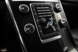 Black Volvo XC60 2014 in Jelgava, with an engine capacity of 2.40 L and mileage of 285 thousand km for 15900 €, photo 12 on AUTOMOTO.COM.LV