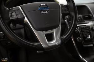 Black Volvo XC60 2014 in Jelgava, with an engine capacity of 2.40 L and mileage of 285 thousand km for 15900 €, photo 14 on AUTOMOTO.COM.LV