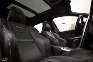 Black Volvo XC60 2014 in Jelgava, with an engine capacity of 2.40 L and mileage of 285 thousand km for 15900 €, photo 19 on AUTOMOTO.COM.LV