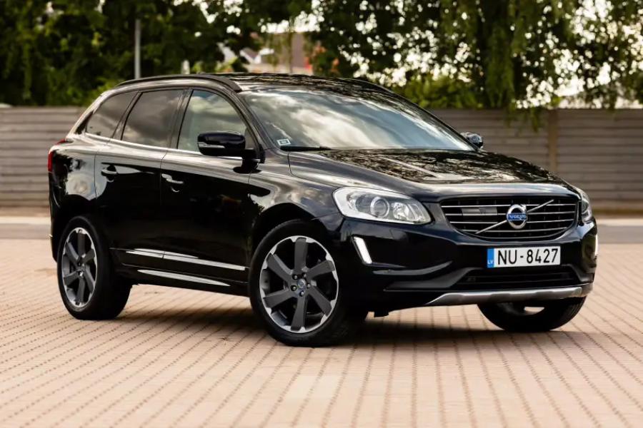 Melns Volvo XC60 2014 Jelgava, ar dzinēja tilpumu 2.00 L un nobraukumu 328 tūkst. km par 14600 €, foto 3 vietnē AUTOMOTO.COM.LV