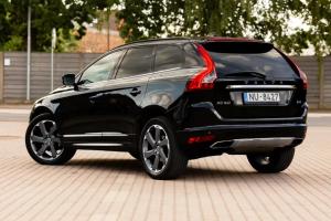 Melns Volvo XC60 2014 Jelgava, ar dzinēja tilpumu 2.00 L un nobraukumu 328 tūkst. km par 14600 €, foto 5 vietnē AUTOMOTO.COM.LV