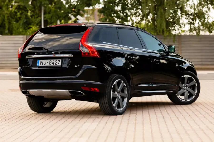 Melns Volvo XC60 2014 Jelgava, ar dzinēja tilpumu 2.00 L un nobraukumu 328 tūkst. km par 14600 €, foto 6 vietnē AUTOMOTO.COM.LV