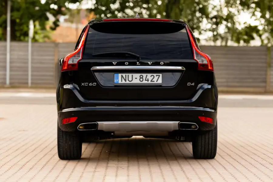 Melns Volvo XC60 2014 Jelgava, ar dzinēja tilpumu 2.00 L un nobraukumu 328 tūkst. km par 14600 €, foto 7 vietnē AUTOMOTO.COM.LV