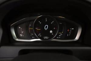 Melns Volvo XC60 2014 Jelgava, ar dzinēja tilpumu 2.00 L un nobraukumu 328 tūkst. km par 14600 €, foto 14 vietnē AUTOMOTO.COM.LV