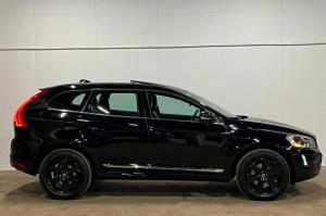 Black Volvo XC60 2014 in Jurmala, with an engine capacity of 2.40 L and mileage of 295 thousand km for 13995 €, photo 9 on AUTOMOTO.COM.LV