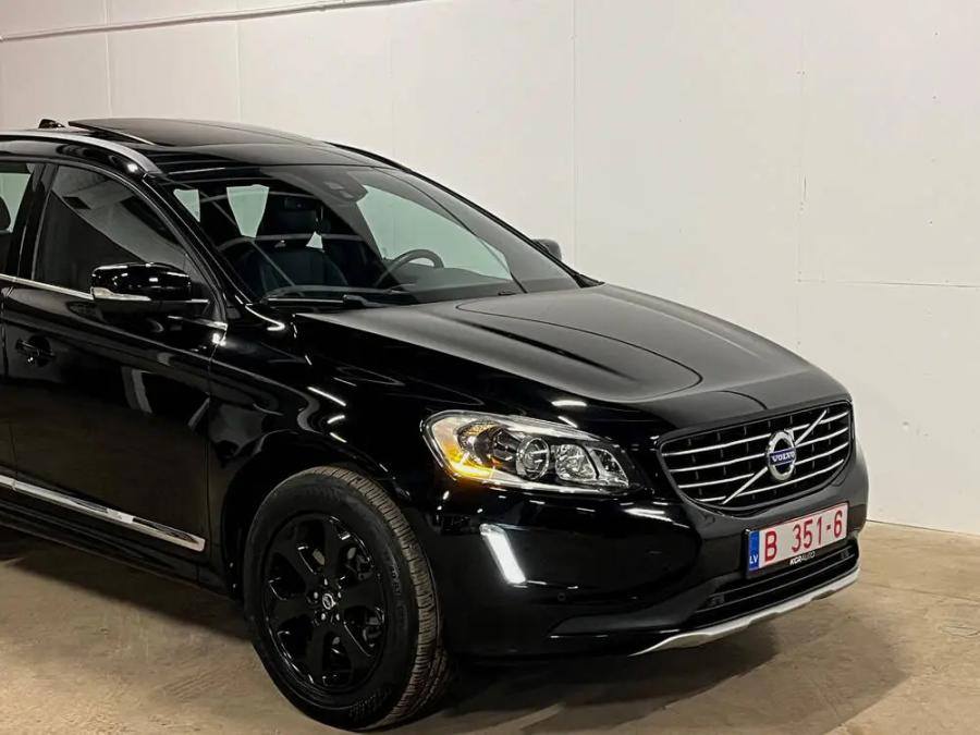 Black Volvo XC60 2014 in Jurmala, with an engine capacity of 2.40 L and mileage of 295 thousand km for 13995 €, photo 10 on AUTOMOTO.COM.LV