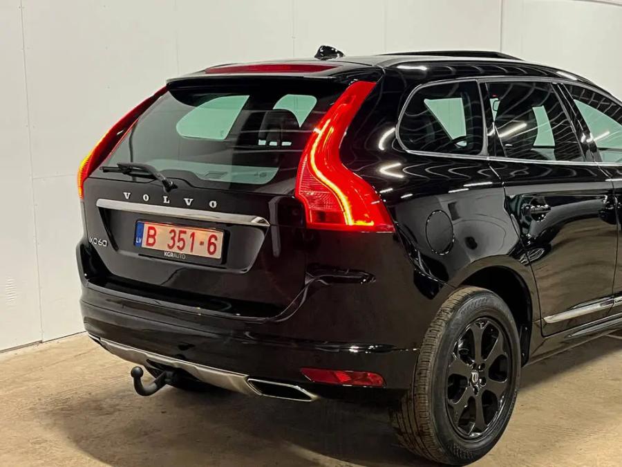 Black Volvo XC60 2014 in Jurmala, with an engine capacity of 2.40 L and mileage of 295 thousand km for 13995 €, photo 11 on AUTOMOTO.COM.LV