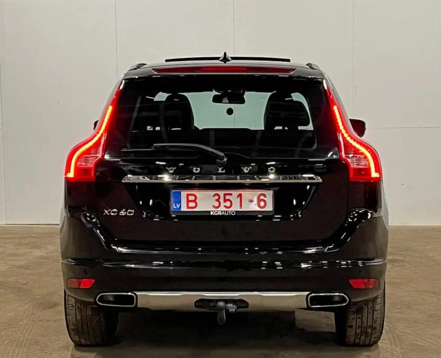 Black Volvo XC60 2014 in Jurmala, with an engine capacity of 2.40 L and mileage of 295 thousand km for 13995 €, photo 14 on AUTOMOTO.COM.LV