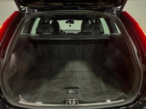Black Volvo XC60 2014 in Jurmala, with an engine capacity of 2.40 L and mileage of 295 thousand km for 13995 €, photo 34 on AUTOMOTO.COM.LV