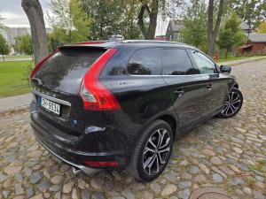 Black Volvo XC60 2014 in Jelgava, with an engine capacity of 2.40 L and mileage of 238 thousand km for 16800 €, photo 5 on AUTOMOTO.COM.LV