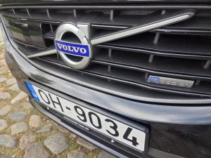 Black Volvo XC60 2014 in Jelgava, with an engine capacity of 2.40 L and mileage of 238 thousand km for 16800 €, photo 12 on AUTOMOTO.COM.LV