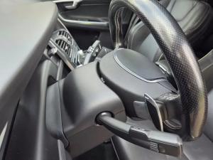 Black Volvo XC60 2014 in Jelgava, with an engine capacity of 2.40 L and mileage of 238 thousand km for 16800 €, photo 22 on AUTOMOTO.COM.LV