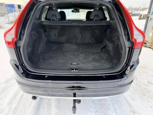 Melns Volvo XC60 2014 Rīga, ar dzinēja tilpumu 2.00 L un nobraukumu 268 tūkst. km par 11995 €, foto 6 vietnē AUTOMOTO.COM.LV