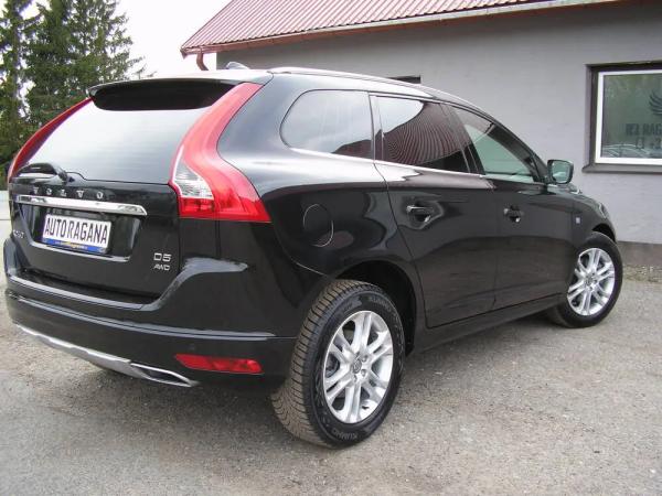 Black Volvo XC60 2014 in Sigulda, with an engine capacity of 2.40 L and mileage of 252 thousand km for 15350 €, photo 10 on AUTOMOTO.COM.LV