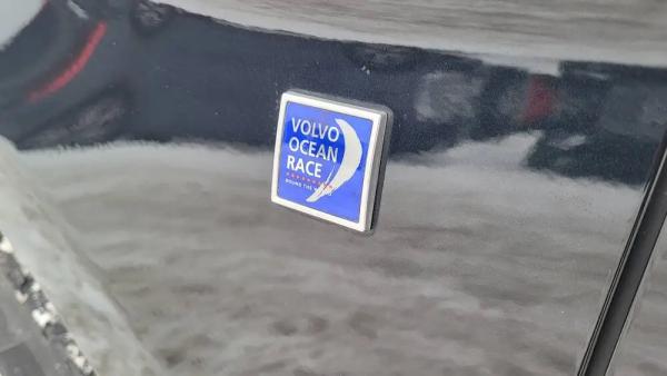 Melns Volvo XC60 2014 Rīga, ar dzinēja tilpumu 2.00 L un nobraukumu 213 tūkst. km par 12990 €, foto 6 vietnē AUTOMOTO.COM.LV