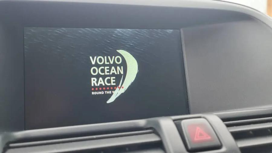 Melns Volvo XC60 2014 Rīga, ar dzinēja tilpumu 2.00 L un nobraukumu 213 tūkst. km par 12990 €, foto 13 vietnē AUTOMOTO.COM.LV