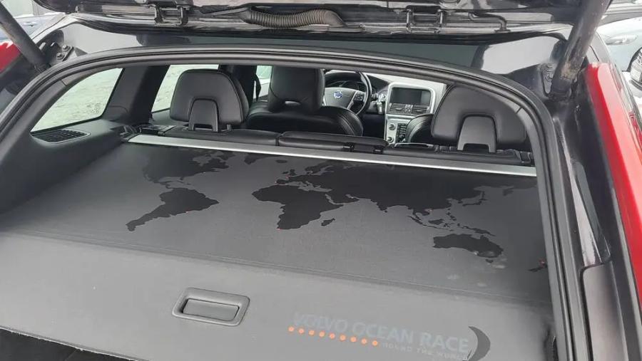 Melns Volvo XC60 2014 Rīga, ar dzinēja tilpumu 2.00 L un nobraukumu 213 tūkst. km par 12990 €, foto 19 vietnē AUTOMOTO.COM.LV
