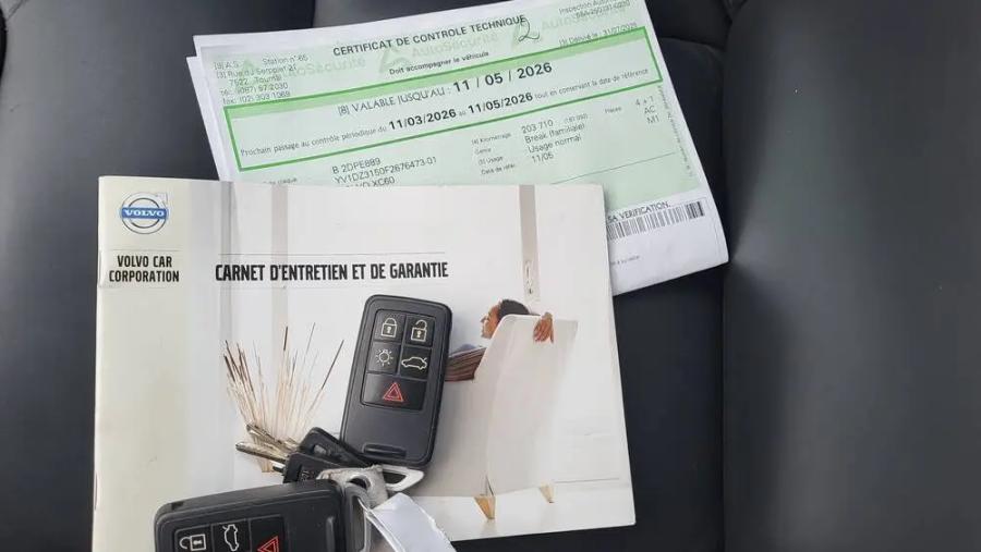 Melns Volvo XC60 2014 Rīga, ar dzinēja tilpumu 2.00 L un nobraukumu 213 tūkst. km par 12990 €, foto 25 vietnē AUTOMOTO.COM.LV