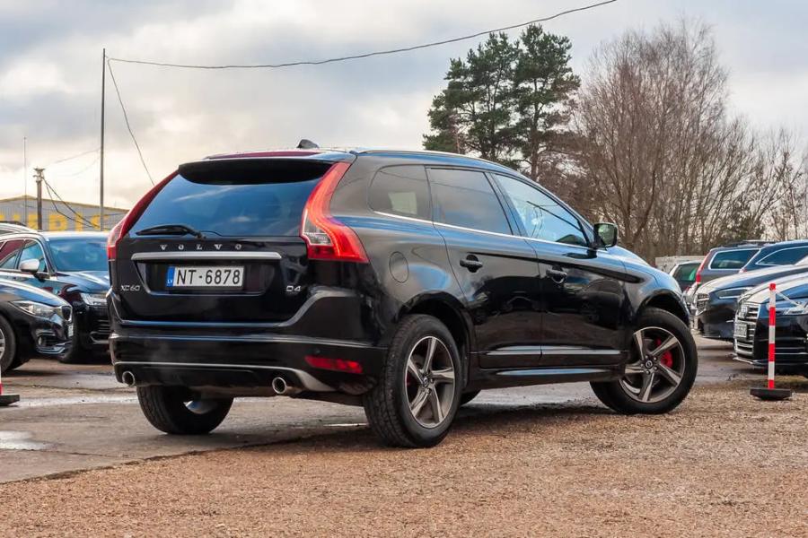 Melns Volvo XC60 2014 Rīga, ar dzinēja tilpumu 2.00 L un nobraukumu 289 tūkst. km par 11995 €, foto 5 vietnē AUTOMOTO.COM.LV