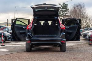 Melns Volvo XC60 2014 Rīga, ar dzinēja tilpumu 2.00 L un nobraukumu 289 tūkst. km par 11995 €, foto 6 vietnē AUTOMOTO.COM.LV