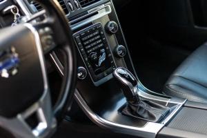 Melns Volvo XC60 2014 Rīga, ar dzinēja tilpumu 2.00 L un nobraukumu 289 tūkst. km par 11995 €, foto 19 vietnē AUTOMOTO.COM.LV