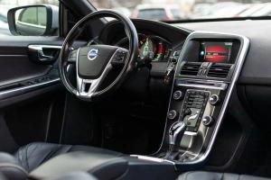 Melns Volvo XC60 2014 Rīga, ar dzinēja tilpumu 2.00 L un nobraukumu 289 tūkst. km par 11995 €, foto 27 vietnē AUTOMOTO.COM.LV