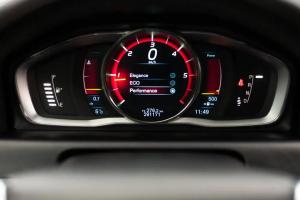 Melns Volvo XC60 2014 Rīga, ar dzinēja tilpumu 2.00 L un nobraukumu 289 tūkst. km par 11995 €, foto 30 vietnē AUTOMOTO.COM.LV
