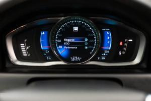 Melns Volvo XC60 2014 Rīga, ar dzinēja tilpumu 2.00 L un nobraukumu 289 tūkst. km par 11995 €, foto 31 vietnē AUTOMOTO.COM.LV