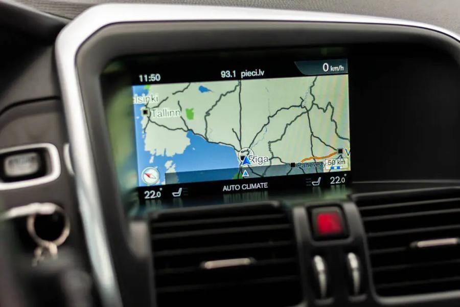 Melns Volvo XC60 2014 Rīga, ar dzinēja tilpumu 2.00 L un nobraukumu 289 tūkst. km par 11995 €, foto 33 vietnē AUTOMOTO.COM.LV