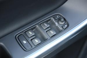 Melns Volvo XC60 2014 Rīga, ar dzinēja tilpumu 2.40 L un nobraukumu 0 tūkst. km par 14350 €, foto 26 vietnē AUTOMOTO.COM.LV