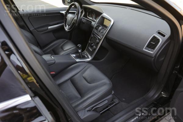 Melns Volvo XC60 2014 Rīga, ar dzinēja tilpumu 2.40 L un nobraukumu 248 tūkst. km par 9990 €, foto 8 vietnē AUTOMOTO.COM.LV