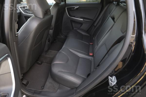 Melns Volvo XC60 2014 Rīga, ar dzinēja tilpumu 2.40 L un nobraukumu 248 tūkst. km par 9990 €, foto 9 vietnē AUTOMOTO.COM.LV