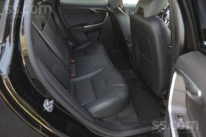 Black Volvo XC60 2014 in Riga, with an engine capacity of 2.40 L and mileage of 248 thousand km for 9990 €, photo 11 on AUTOMOTO.COM.LV