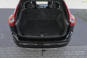 Black Volvo XC60 2014 in Riga, with an engine capacity of 2.40 L and mileage of 248 thousand km for 9990 €, photo 12 on AUTOMOTO.COM.LV