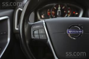 Black Volvo XC60 2014 in Riga, with an engine capacity of 2.40 L and mileage of 248 thousand km for 9990 €, photo 13 on AUTOMOTO.COM.LV