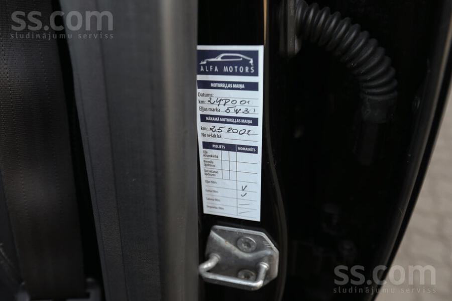 Black Volvo XC60 2014 in Riga, with an engine capacity of 2.40 L and mileage of 248 thousand km for 9990 €, photo 20 on AUTOMOTO.COM.LV