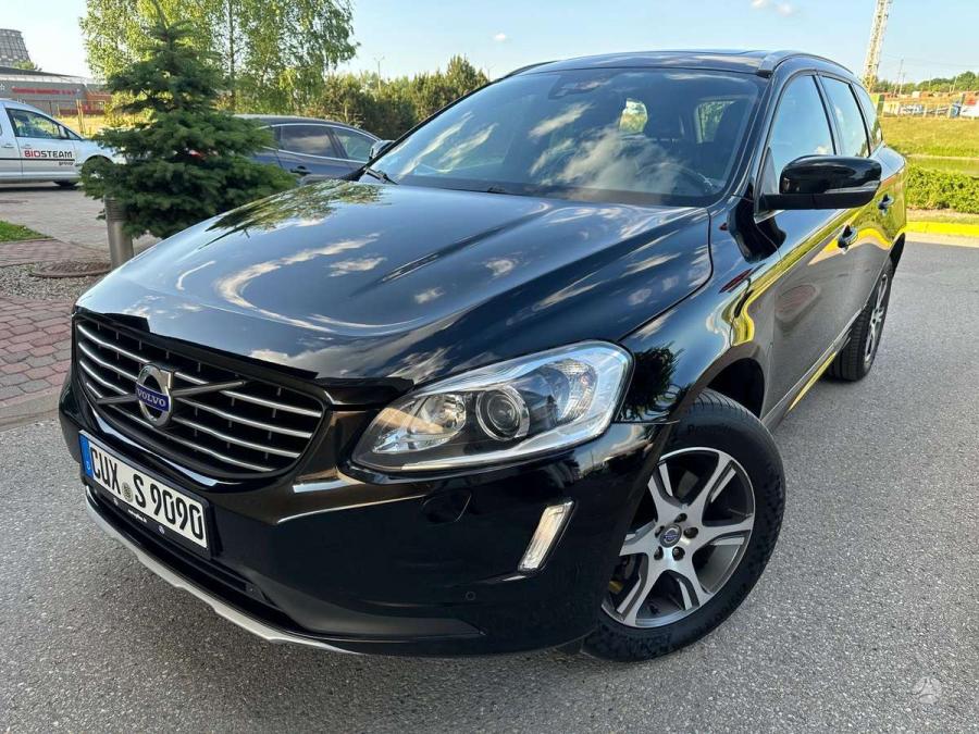 Black Volvo XC60 2014 in Vilnius, with an engine capacity of 2.40 L and mileage of 300 thousand km for 12700 €, photo 3 on AUTOMOTO.COM.LV