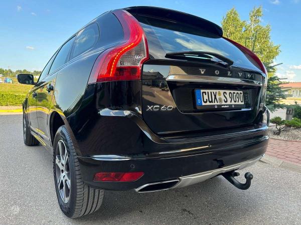 Black Volvo XC60 2014 in Vilnius, with an engine capacity of 2.40 L and mileage of 300 thousand km for 12700 €, photo 6 on AUTOMOTO.COM.LV