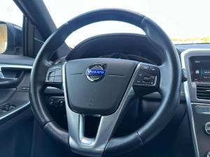 Black Volvo XC60 2014 in Vilnius, with an engine capacity of 2.40 L and mileage of 300 thousand km for 12700 €, photo 20 on AUTOMOTO.COM.LV
