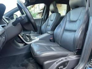 Black Volvo XC60 2014 in Vilnius, with an engine capacity of 2.40 L and mileage of 300 thousand km for 12700 €, photo 25 on AUTOMOTO.COM.LV