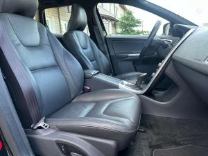 Black Volvo XC60 2014 in Vilnius, with an engine capacity of 2.40 L and mileage of 300 thousand km for 12700 €, photo 26 on AUTOMOTO.COM.LV
