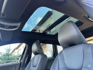 Black Volvo XC60 2014 in Vilnius, with an engine capacity of 2.40 L and mileage of 300 thousand km for 12700 €, photo 29 on AUTOMOTO.COM.LV