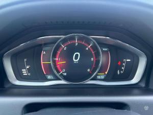 Black Volvo XC60 2014 in Vilnius, with an engine capacity of 2.40 L and mileage of 300 thousand km for 12700 €, photo 39 on AUTOMOTO.COM.LV