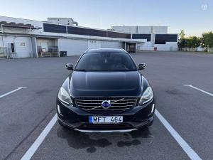 Black Volvo XC60 2014 in Panevezys, with an engine capacity of 2.40 L and mileage of 306 thousand km for 14500 €, photo 3 on AUTOMOTO.COM.LV